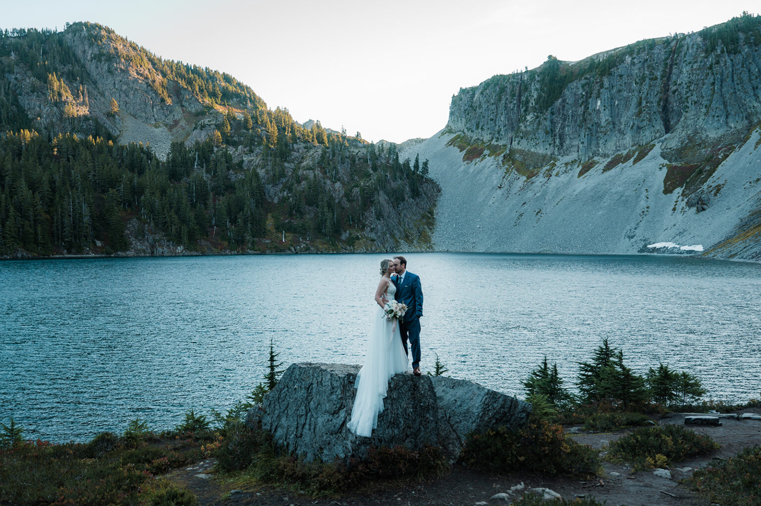 40 Best Places to Elope in Washington - Wandering Peaks